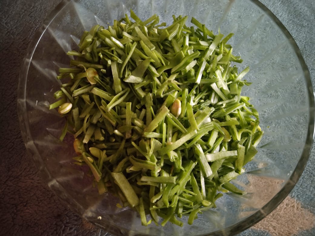 Vallasangha/Vysambal Upkari/Broad beans stirfry – Konkani Khann Anik Jevan